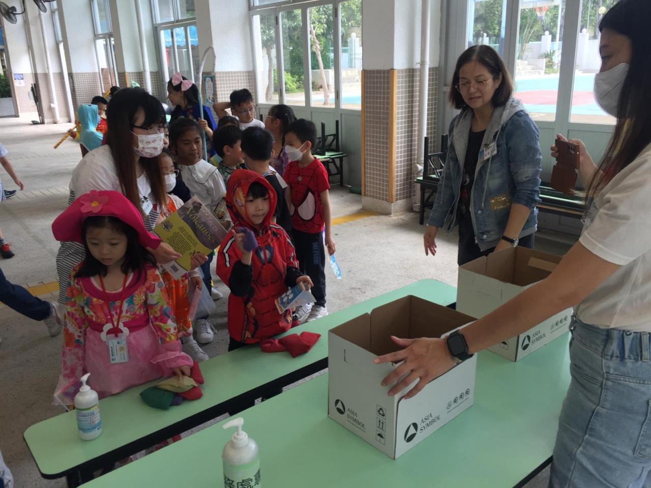 Reading Carnival : Reading Game Booths | 靈糧堂秀德小學